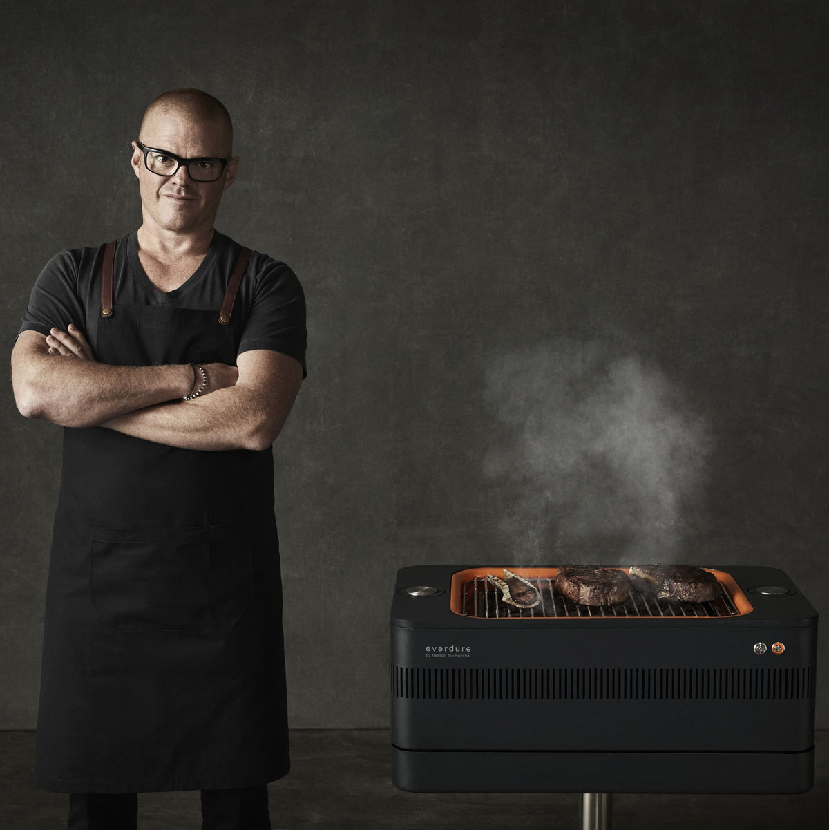 Fusion electric ignition barbeque with pedestal | Flowerland