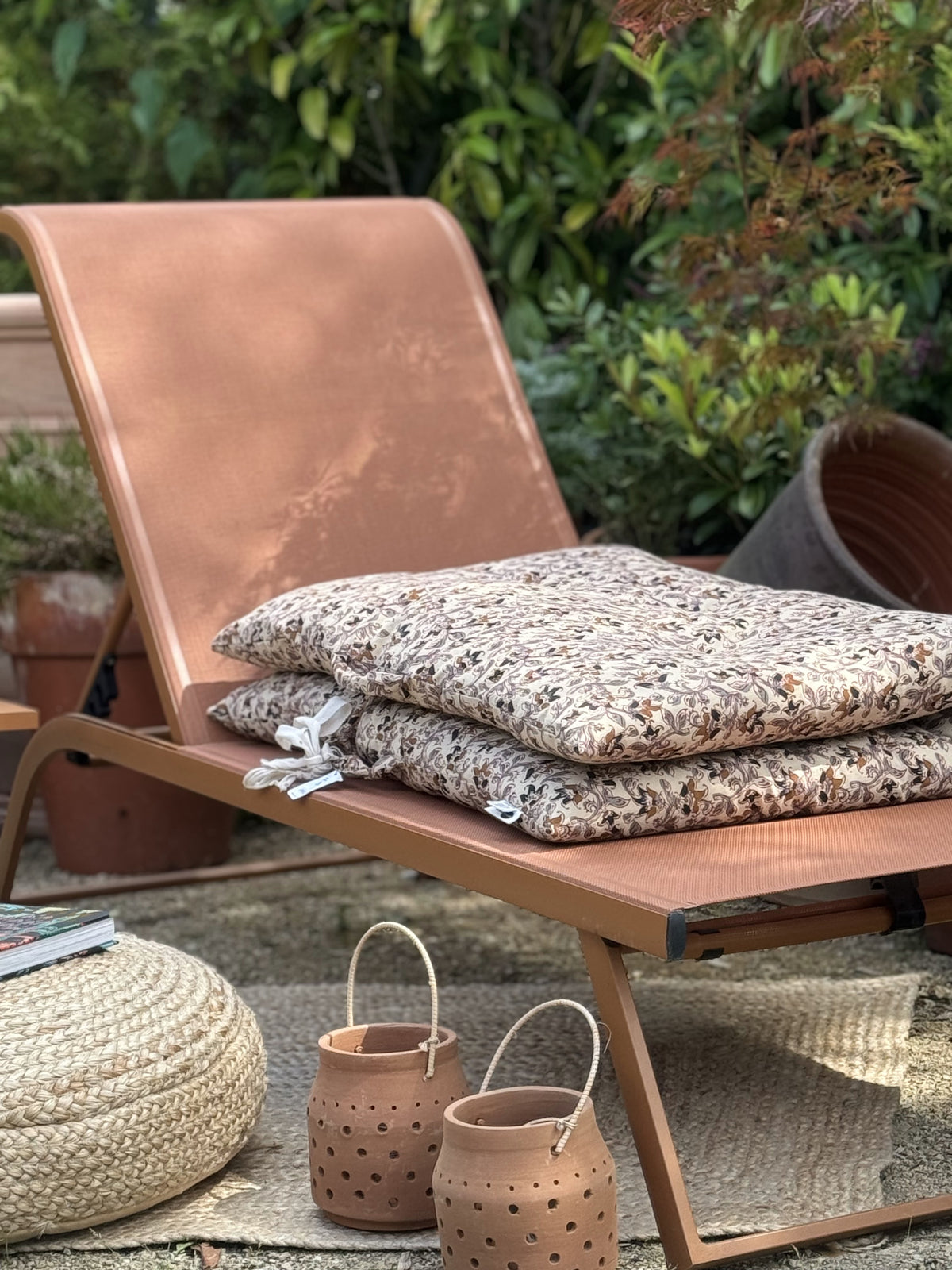 Taylor Pecan Sunbed With Wheels | Flowerland